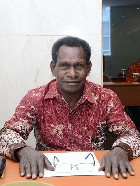 MESAK-KOMBADO – Papua Kini